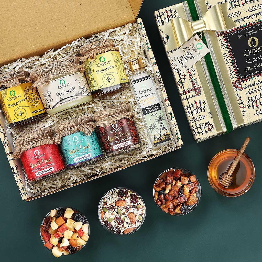 aurora-gift-box-assortment-of-7-products-cold-pressed-oil-honey-and ...